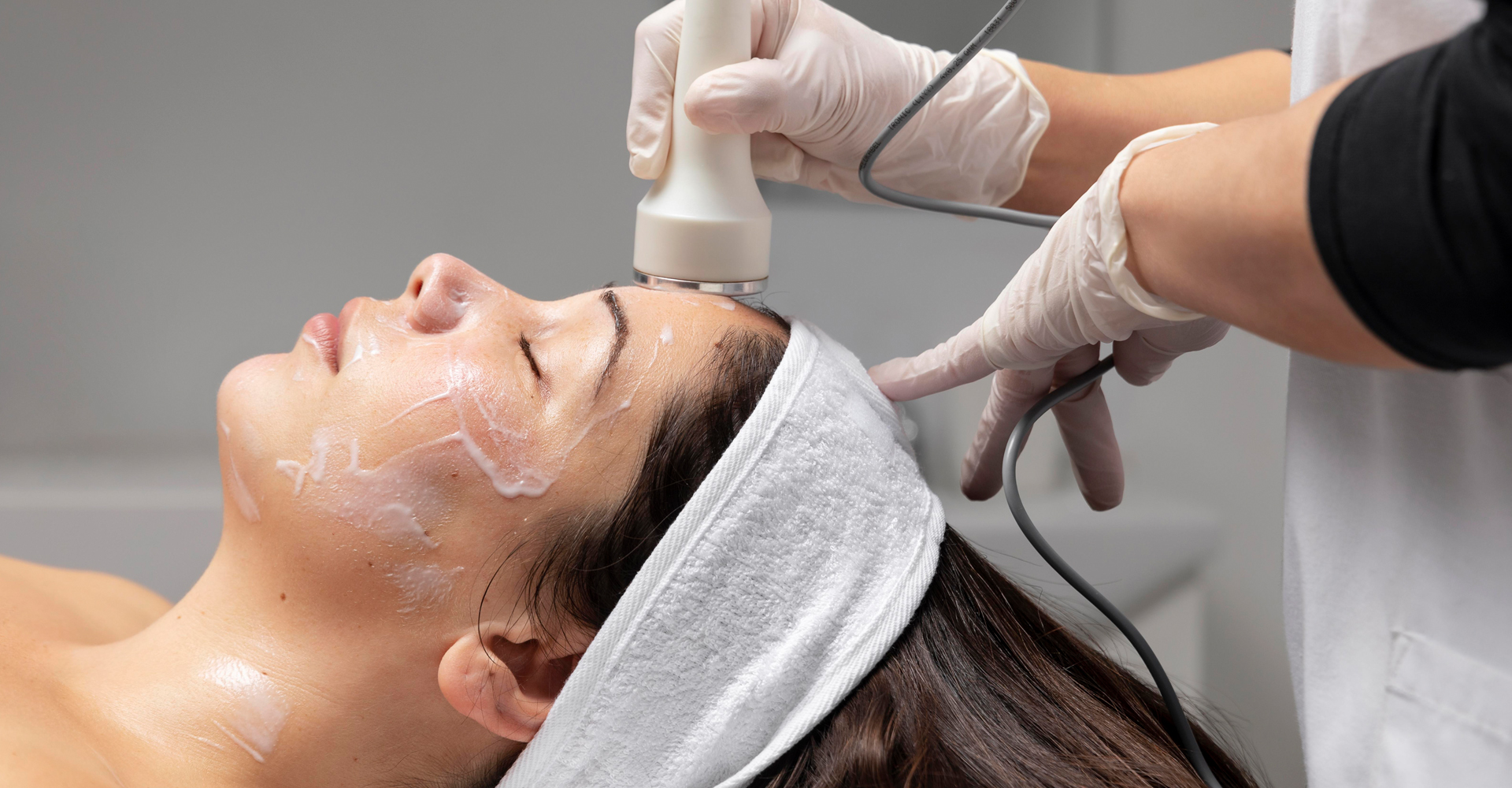 The Secret to Glass Skin: How HydraFacial Works Wonders – GLM Beauty ...